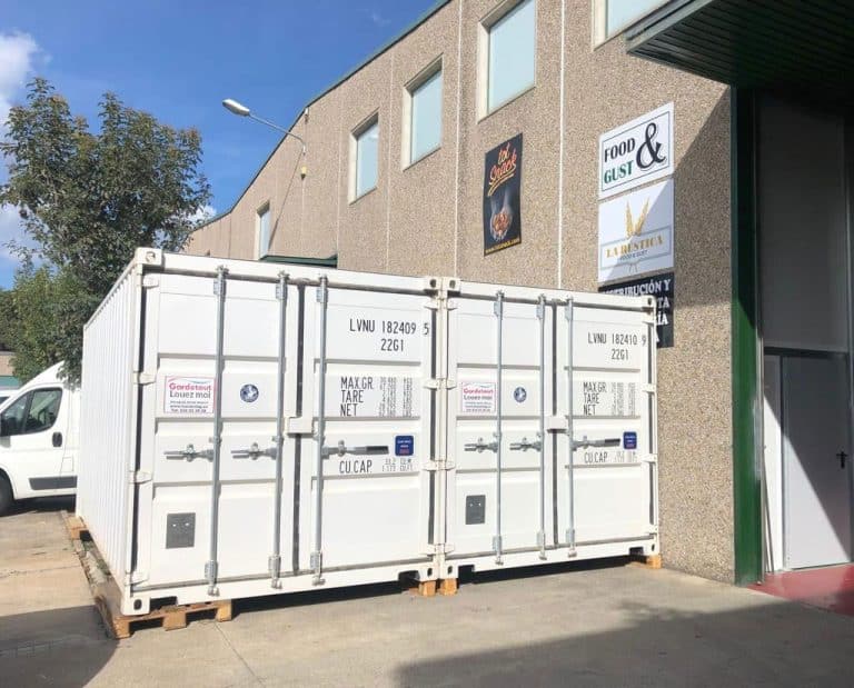 Louer un container de chantier : quels avantages